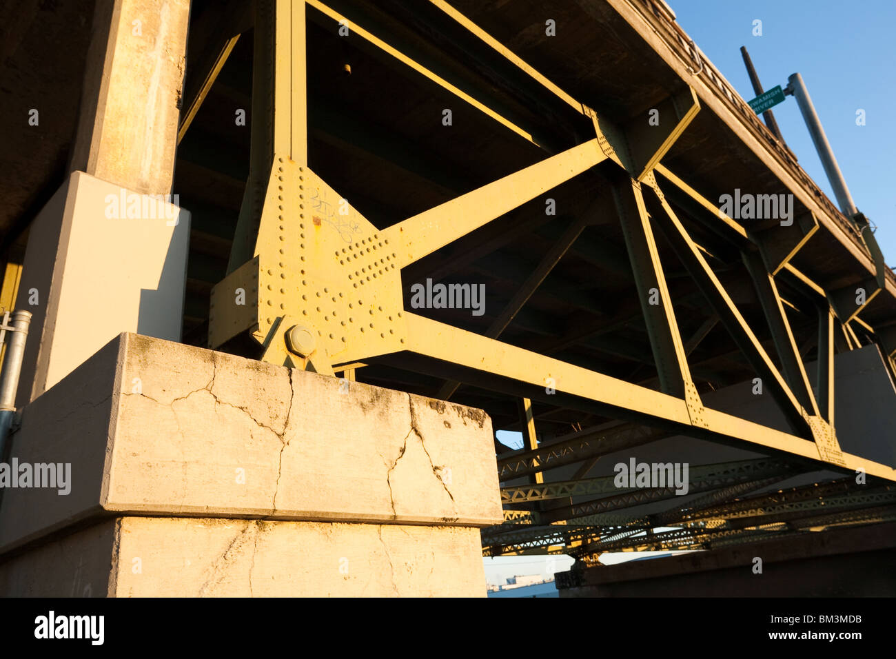 Lift bridge joint hi-res stock photography and images - Alamy
