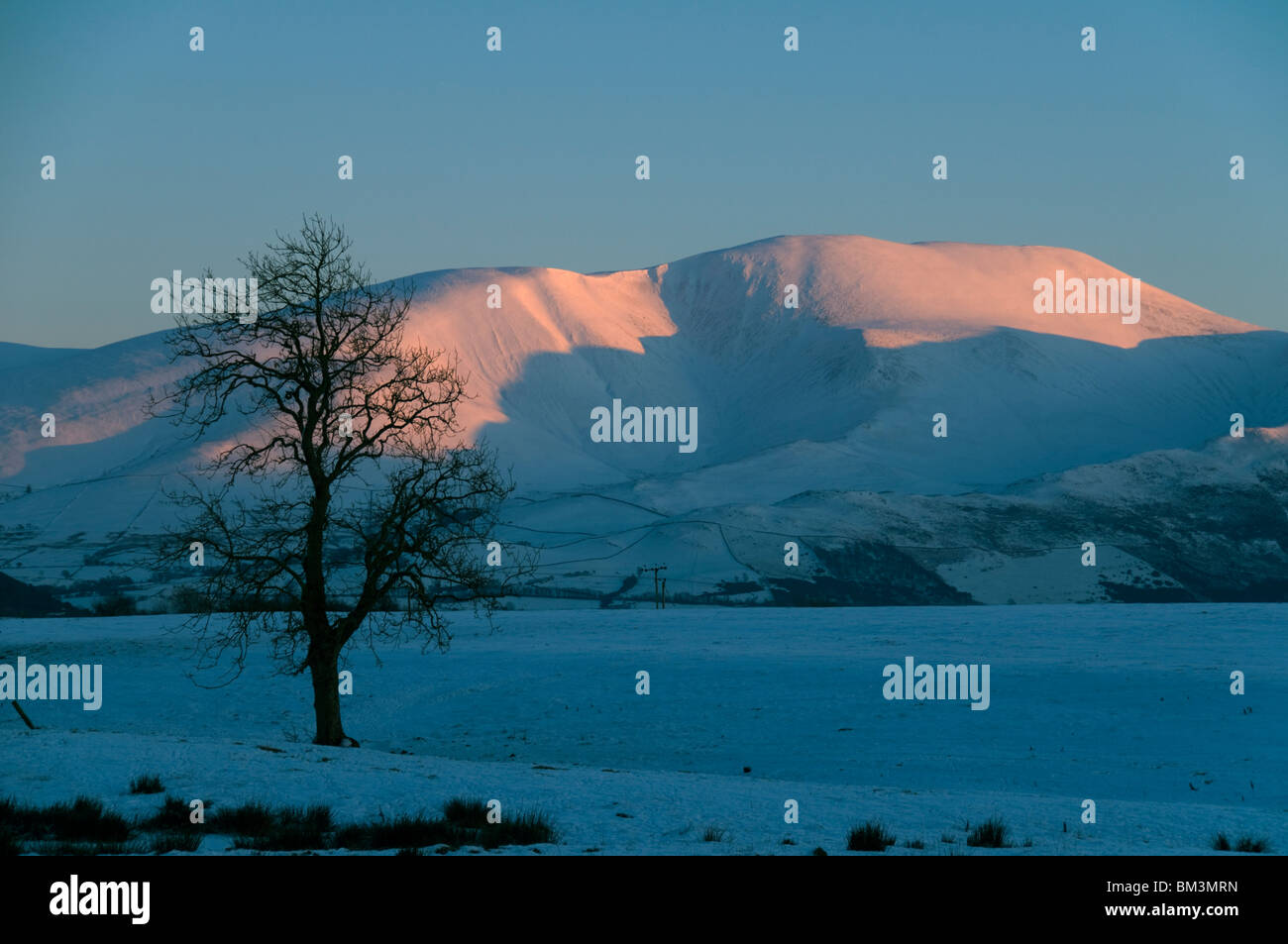 Skiddaw lake district mountain hi-res stock photography and images - Alamy