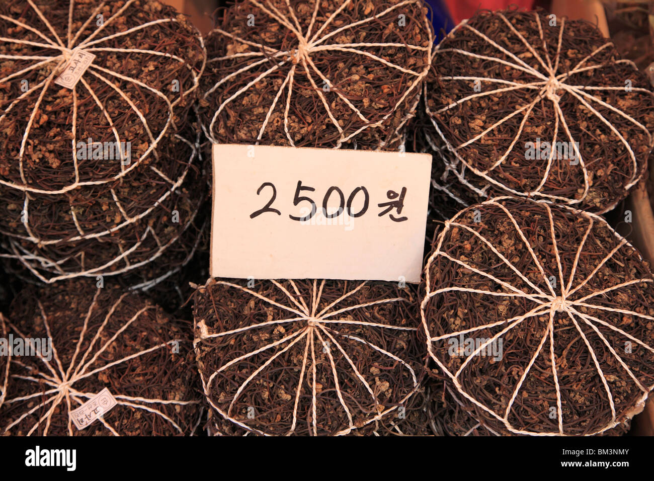 Gyeongdong Market, Largest Asian Medicine Market in Korea, Seoul, South ...