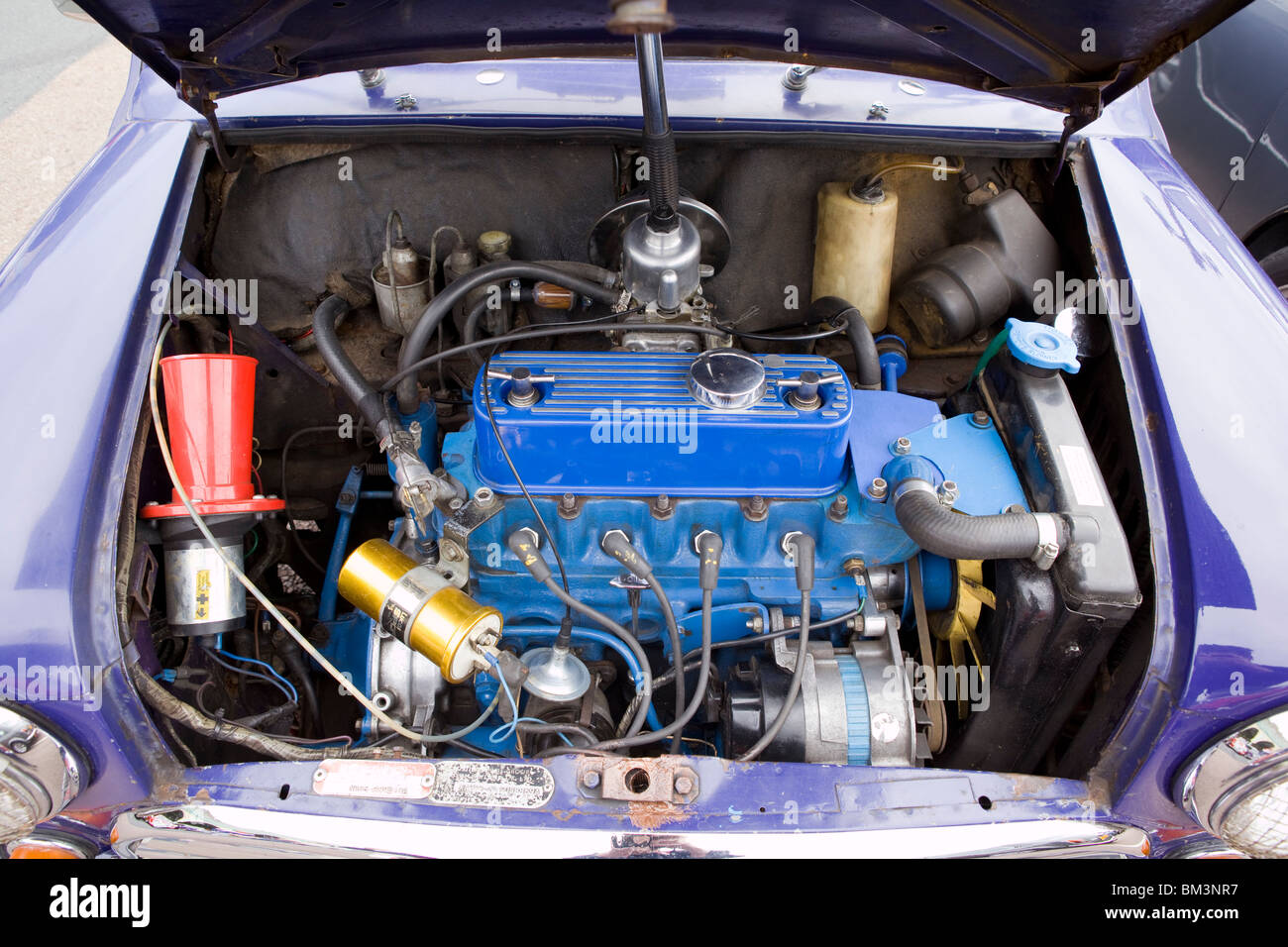 Mini engine hi-res stock photography and images - Alamy