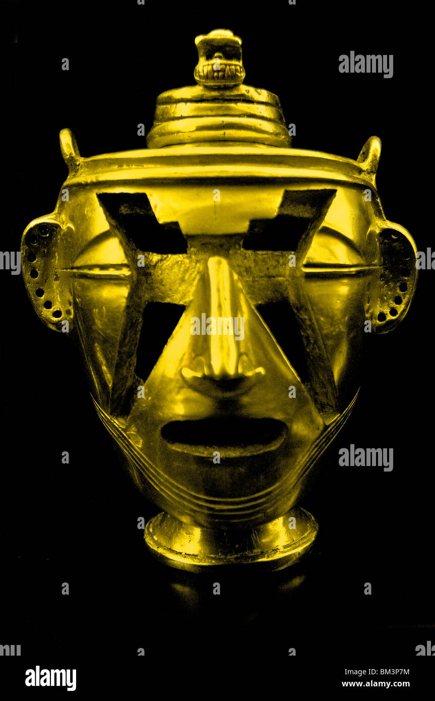 Treasure Gold sculpture statuette of a Quimbaya cacique chief leader ...