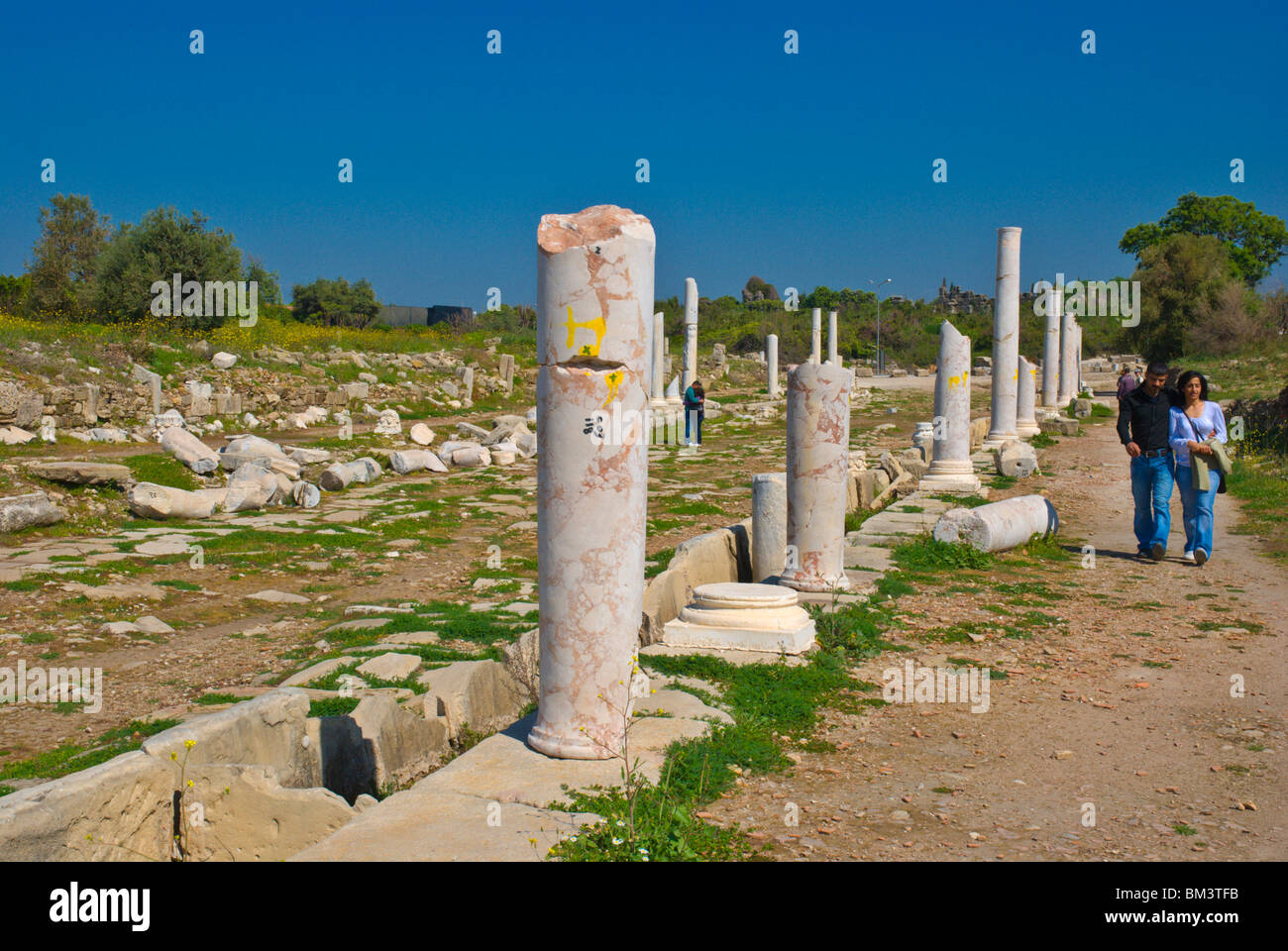 Roman side streets hi-res stock photography and images - Alamy