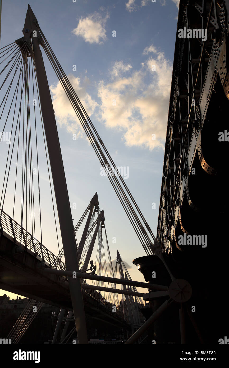 Truss bridge triangle hi-res stock photography and images - Alamy