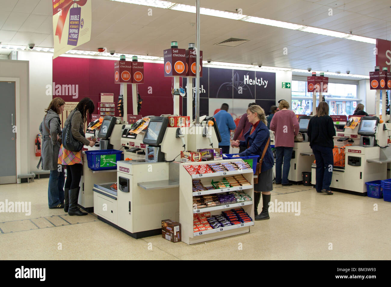 Self service checkout food uk hi-res stock photography and images - Alamy
