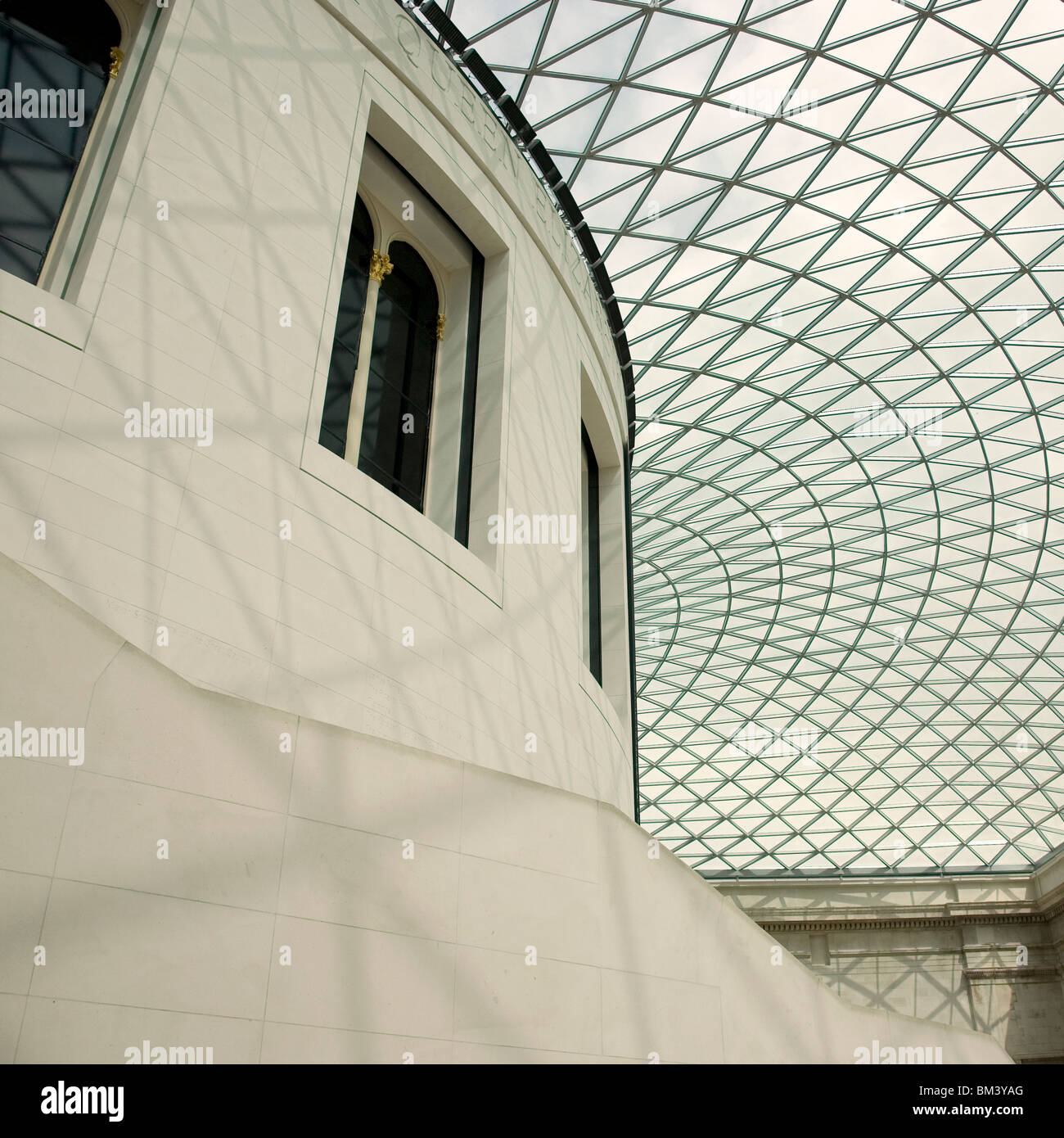 Plaza cort hi-res stock photography and images - Alamy