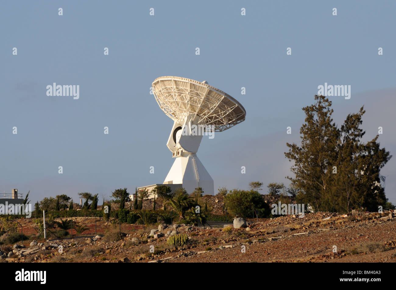 Satellite communication facility hi-res stock photography and images ...