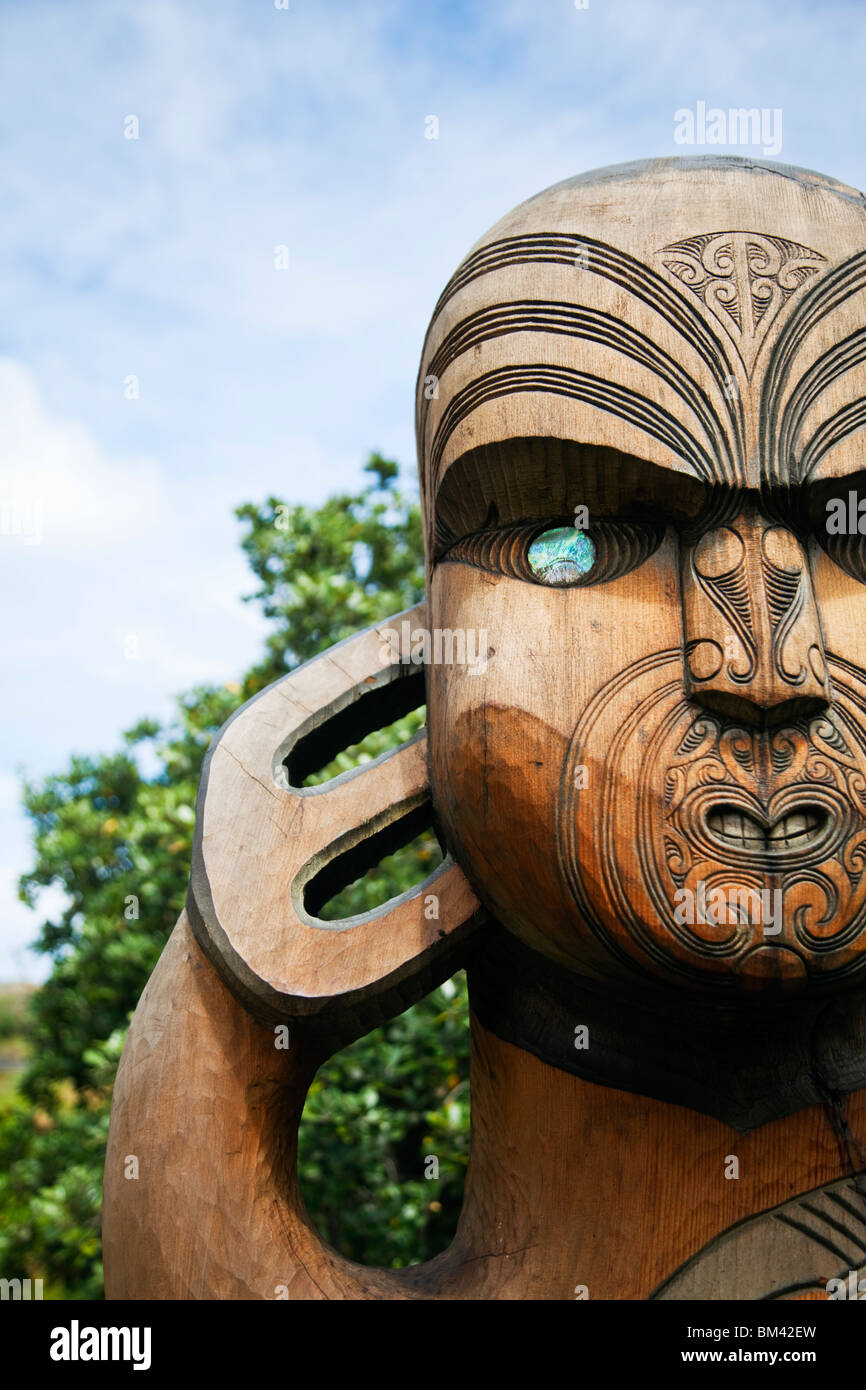 Maori carving hi-res stock photography and images - Alamy