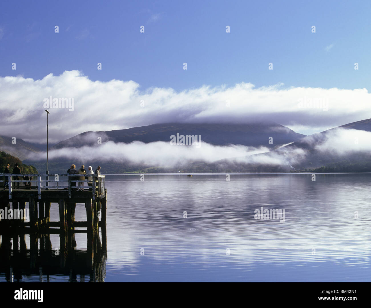 Inveraray pier hi-res stock photography and images - Alamy