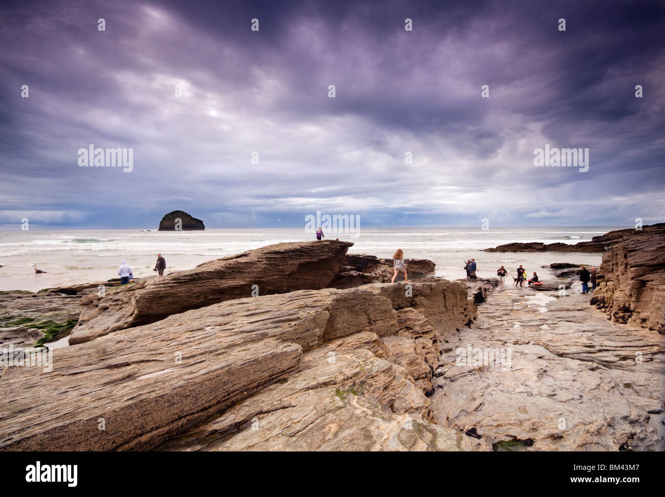 People on the beach at Trebarwith Strand in north Cornwall, England, UK ...