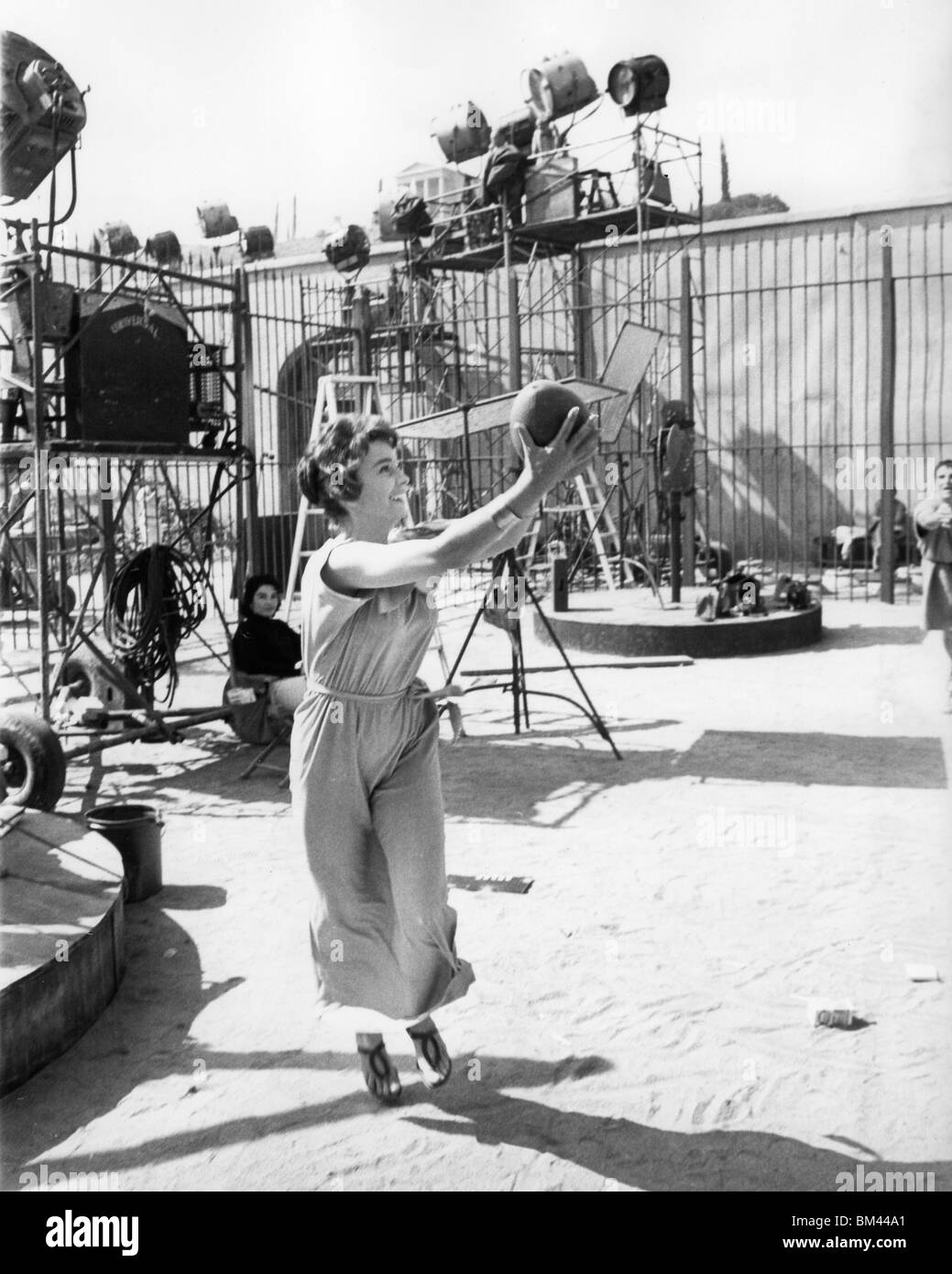 Jean Simmons Body Bringing Beauty And Grace To The Movie Poster With