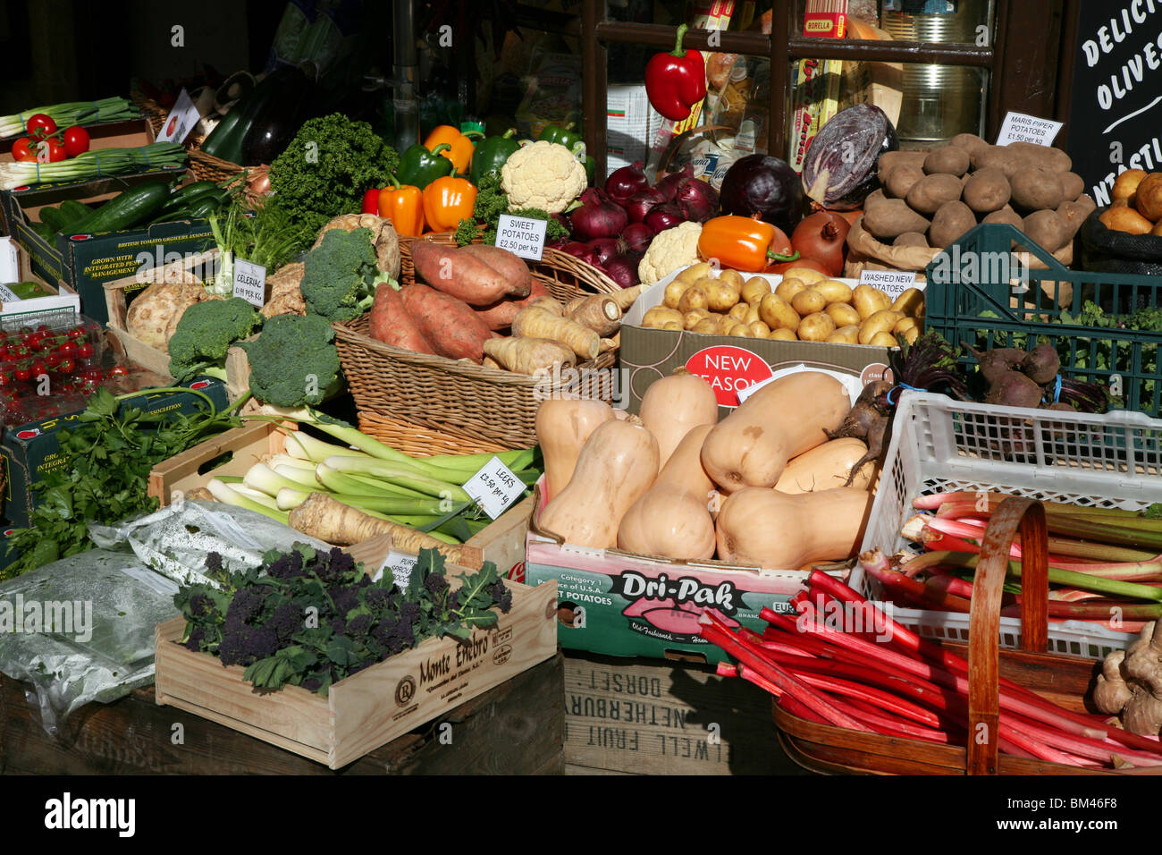 Locally produced honey hi-res stock photography and images - Alamy