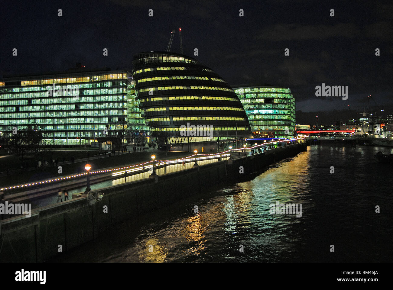 Thames buildings hi-res stock photography and images - Alamy