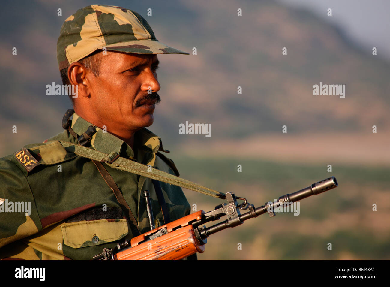 Border security force bsf soldier hi-res stock photography and images ...