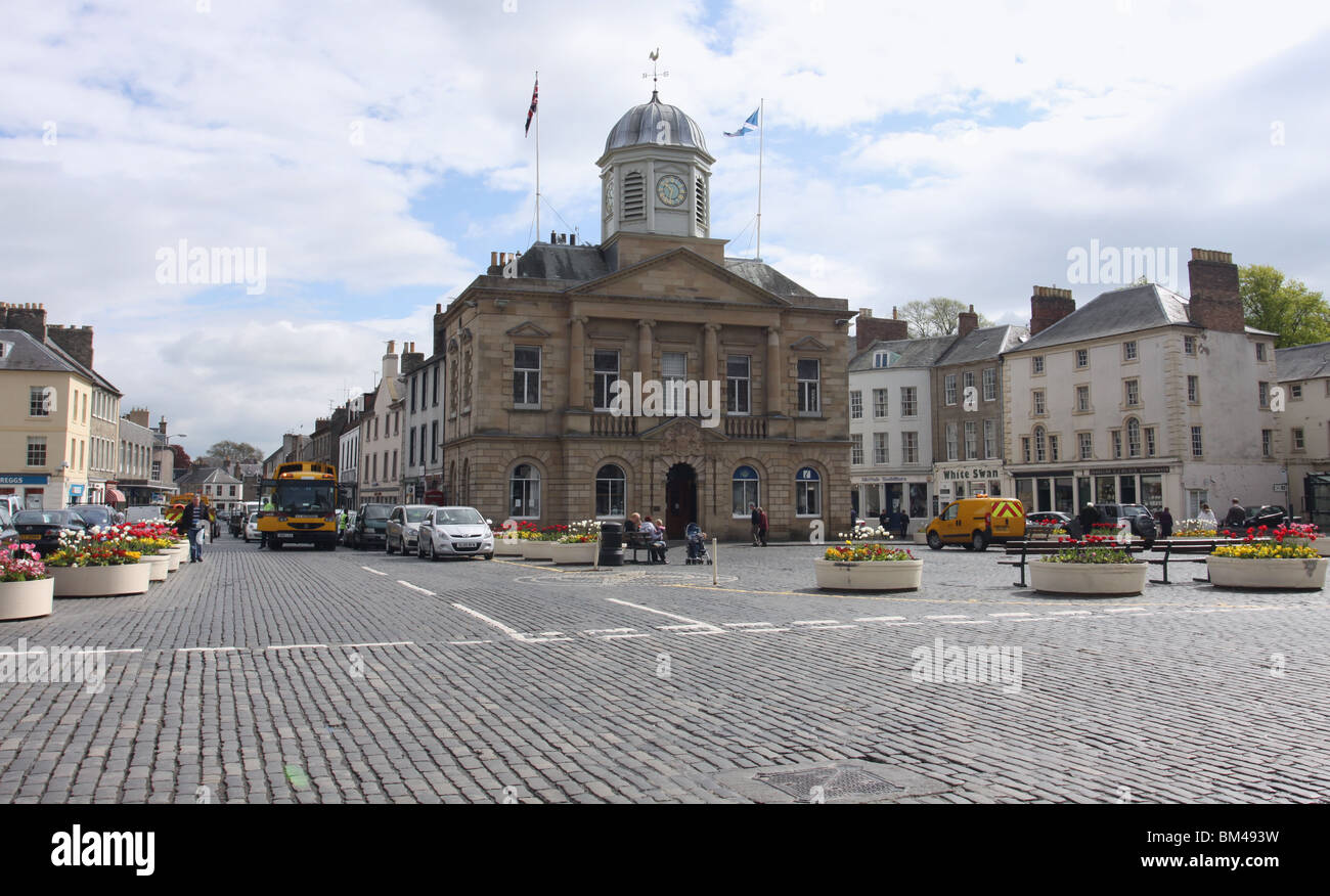 Kelso square hi-res stock photography and images - Alamy
