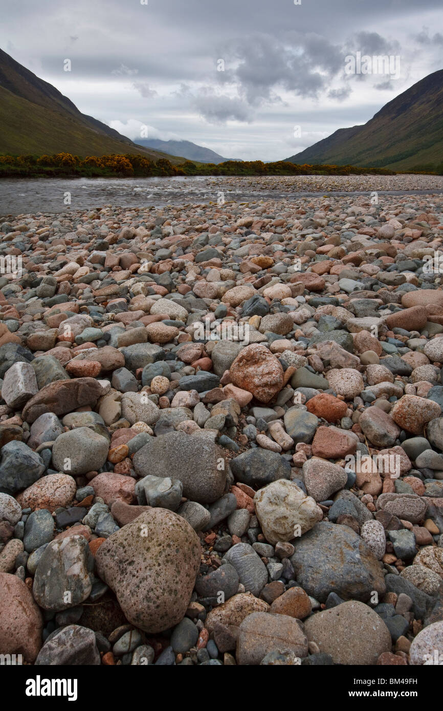 Stoney shore of the River Etive Stock Photo - Alamy