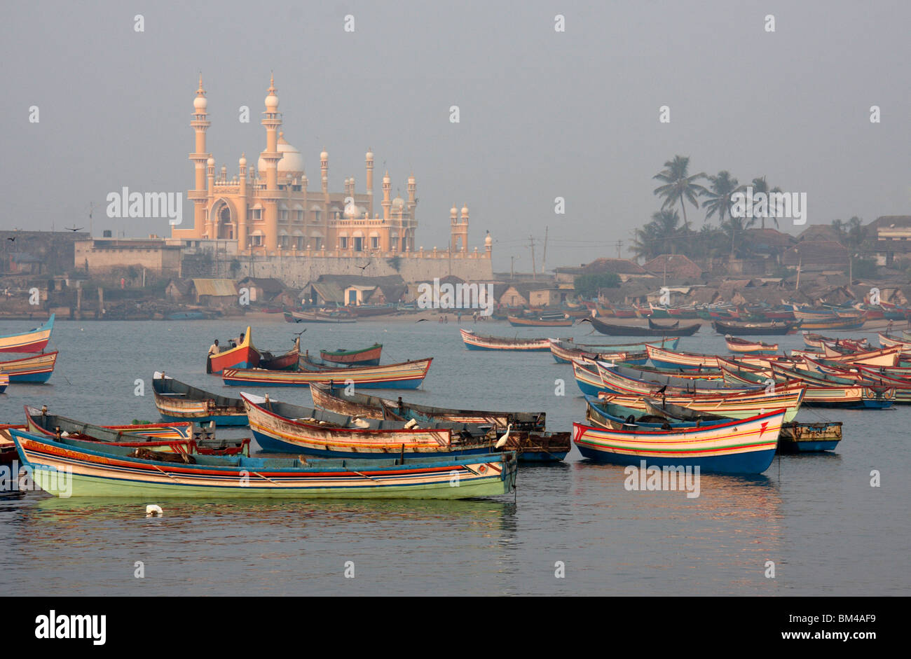vizhinjam fishing harbour,thiruvananthapuram,boats in vizhinjam ...