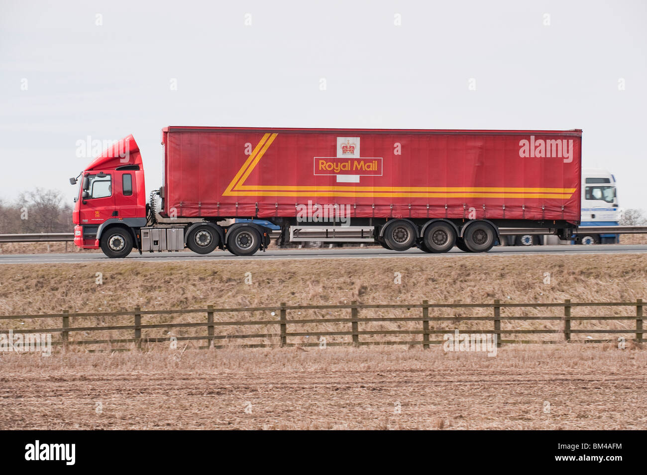 Royal mail lorry hi-res stock photography and images - Alamy