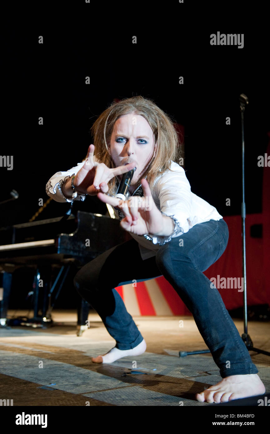 Tom Minchin Australian Musician and comedian Stock Photo - Alamy