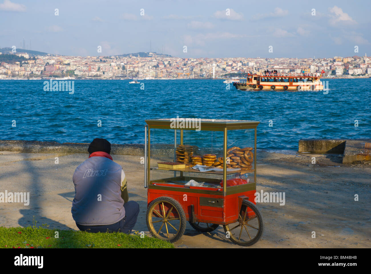 Simit round bread seller at Findikli parki park by Bosphorus sea ...