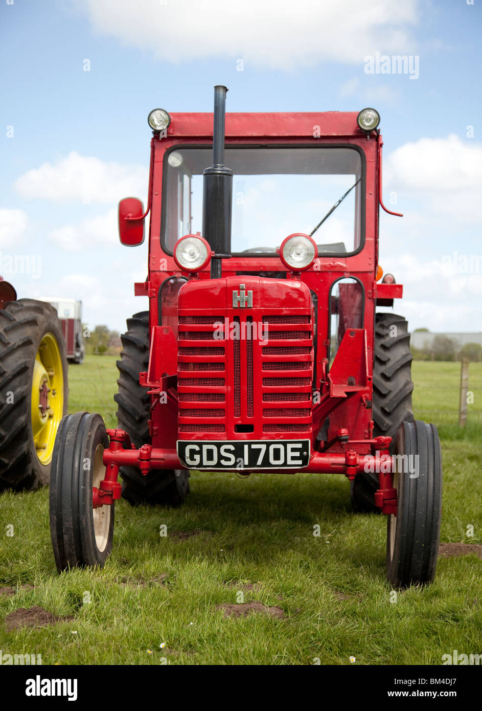 International Harvester B275 Tractor High Resolution Stock Photography ...