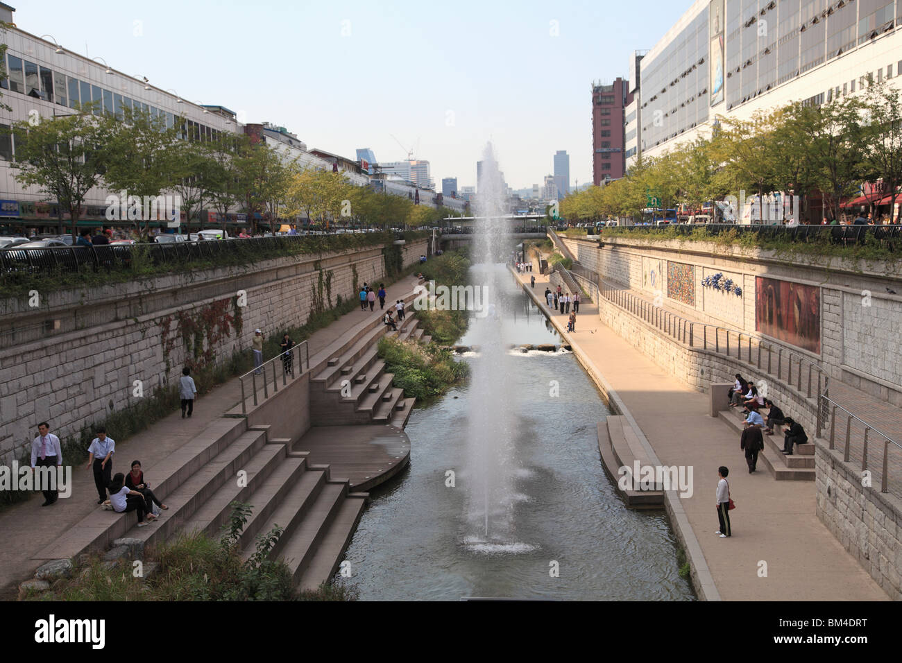 Cheonggyecheon river hi-res stock photography and images - Alamy
