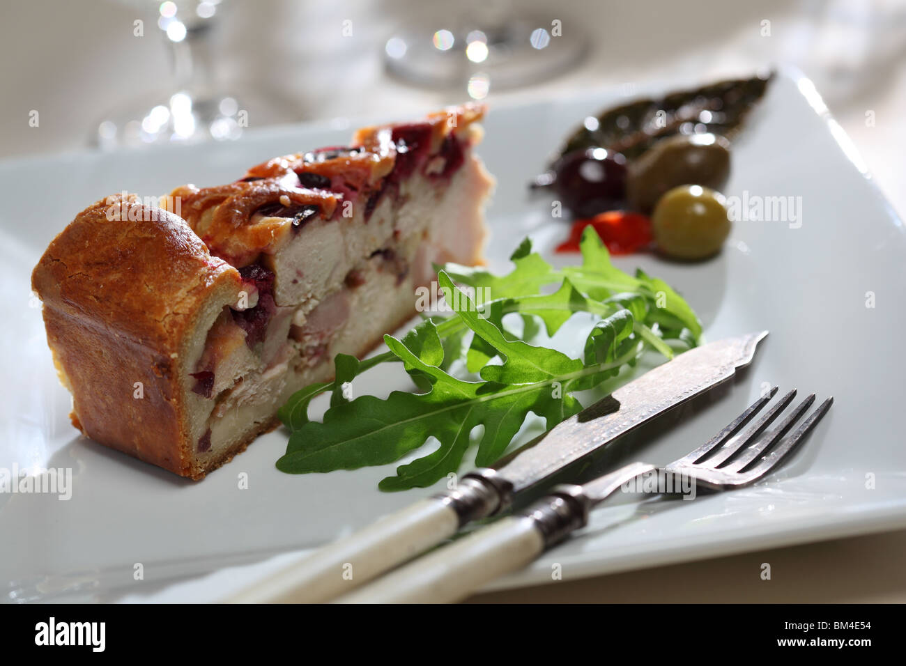 Chicken Gammon mushroom pie traditional English food Stock Photo - Alamy