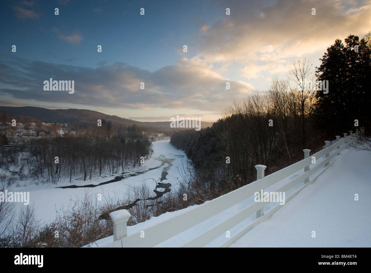 The Ottauquechee River in winter. Quechee, Vermont Stock Photo - Alamy