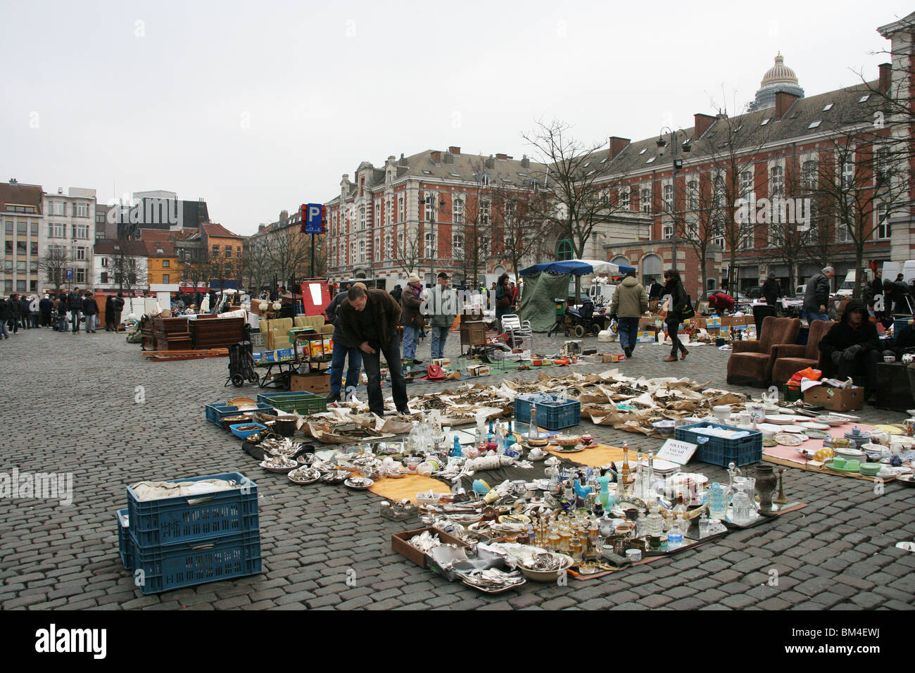 Flea market in Brussels, Belgium Stock Photo - Alamy