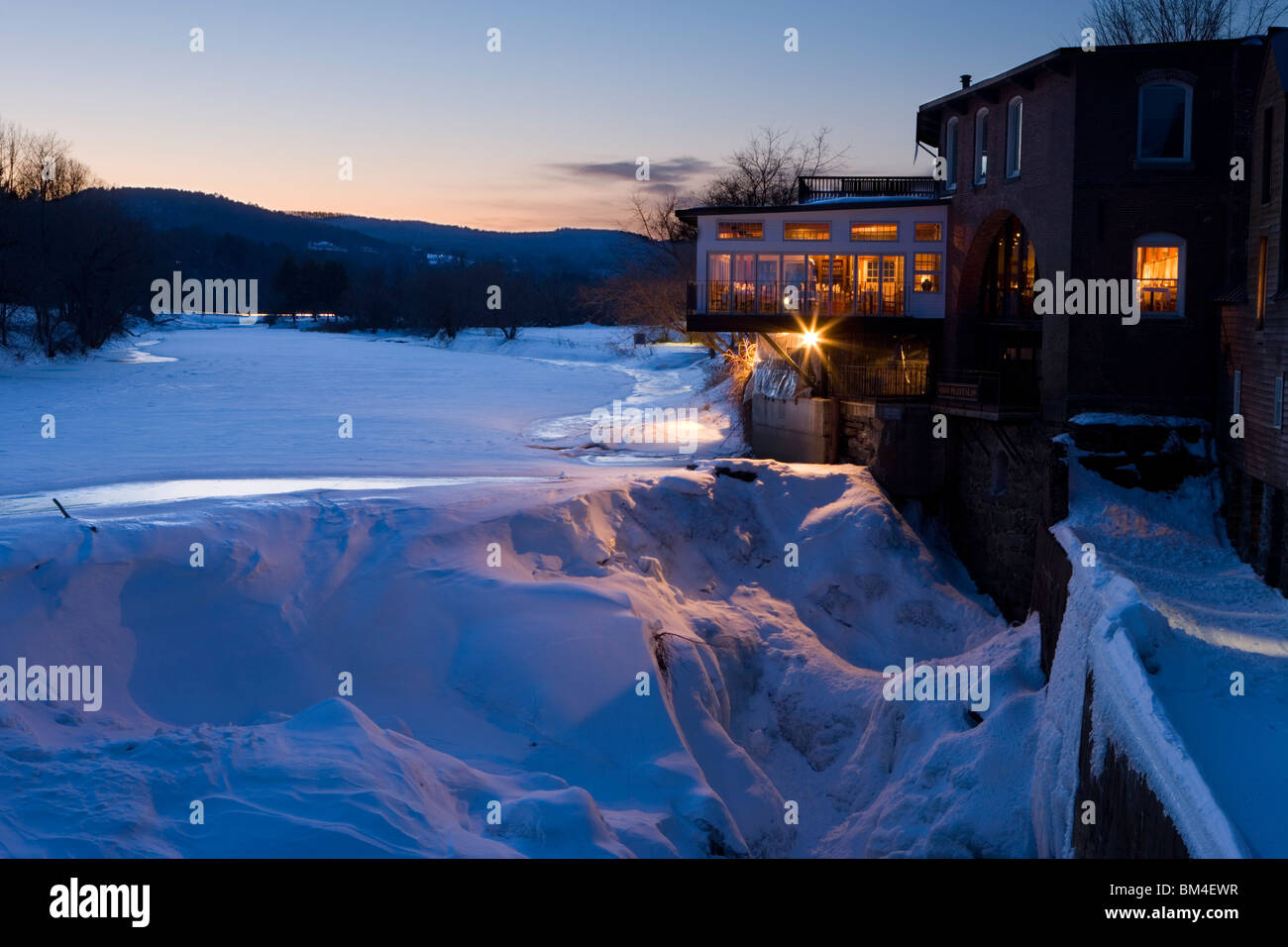 Quechee falls hi-res stock photography and images - Alamy