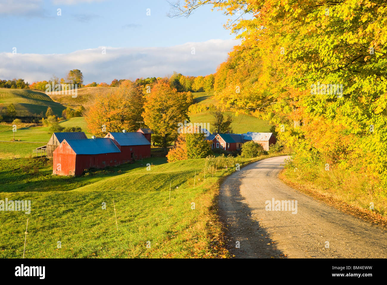 Woodstock vermont fall barn hi-res stock photography and images - Alamy