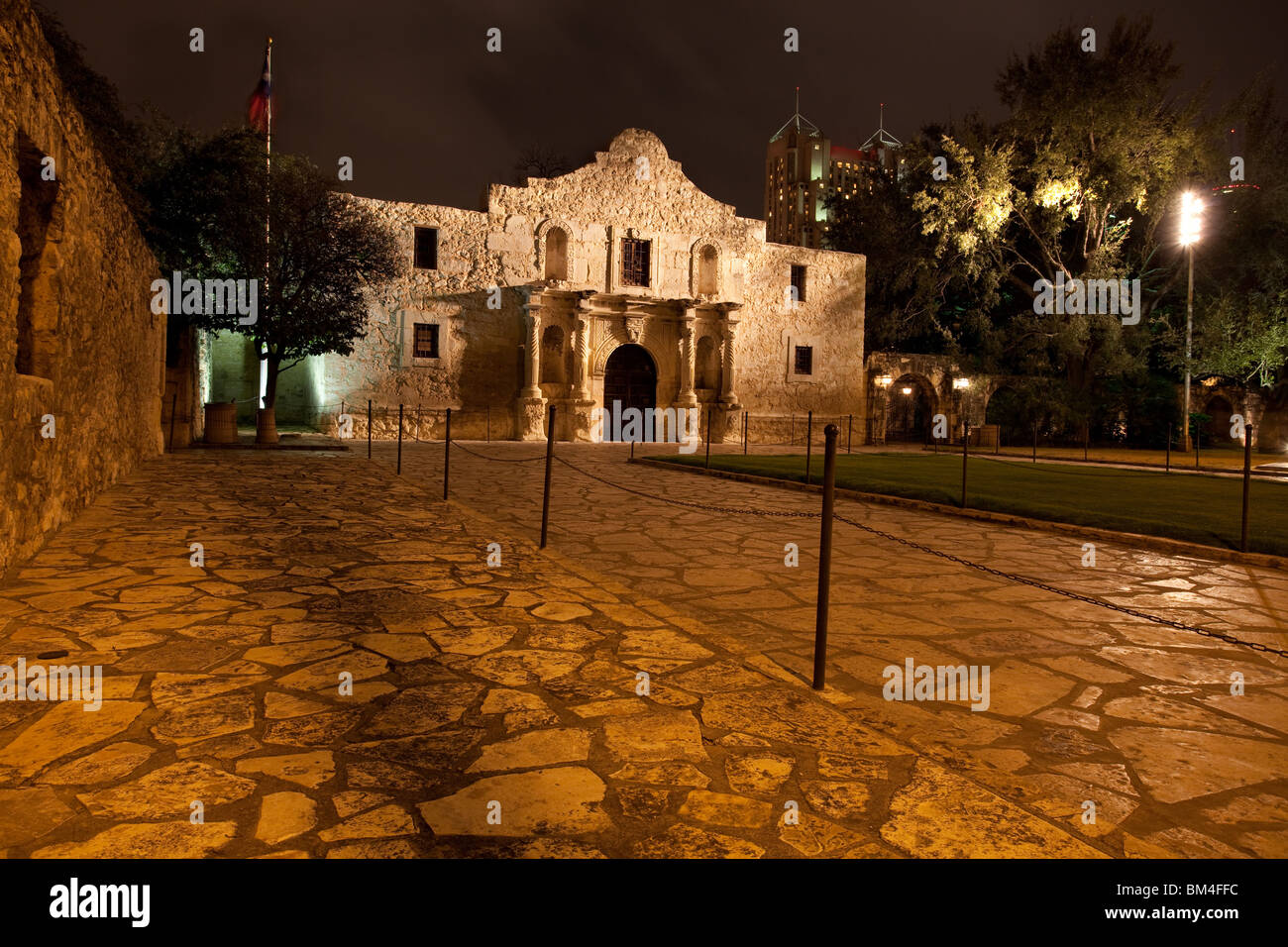 Close up of the Alamo in San Antonio Texas at night Stock Photo - Alamy