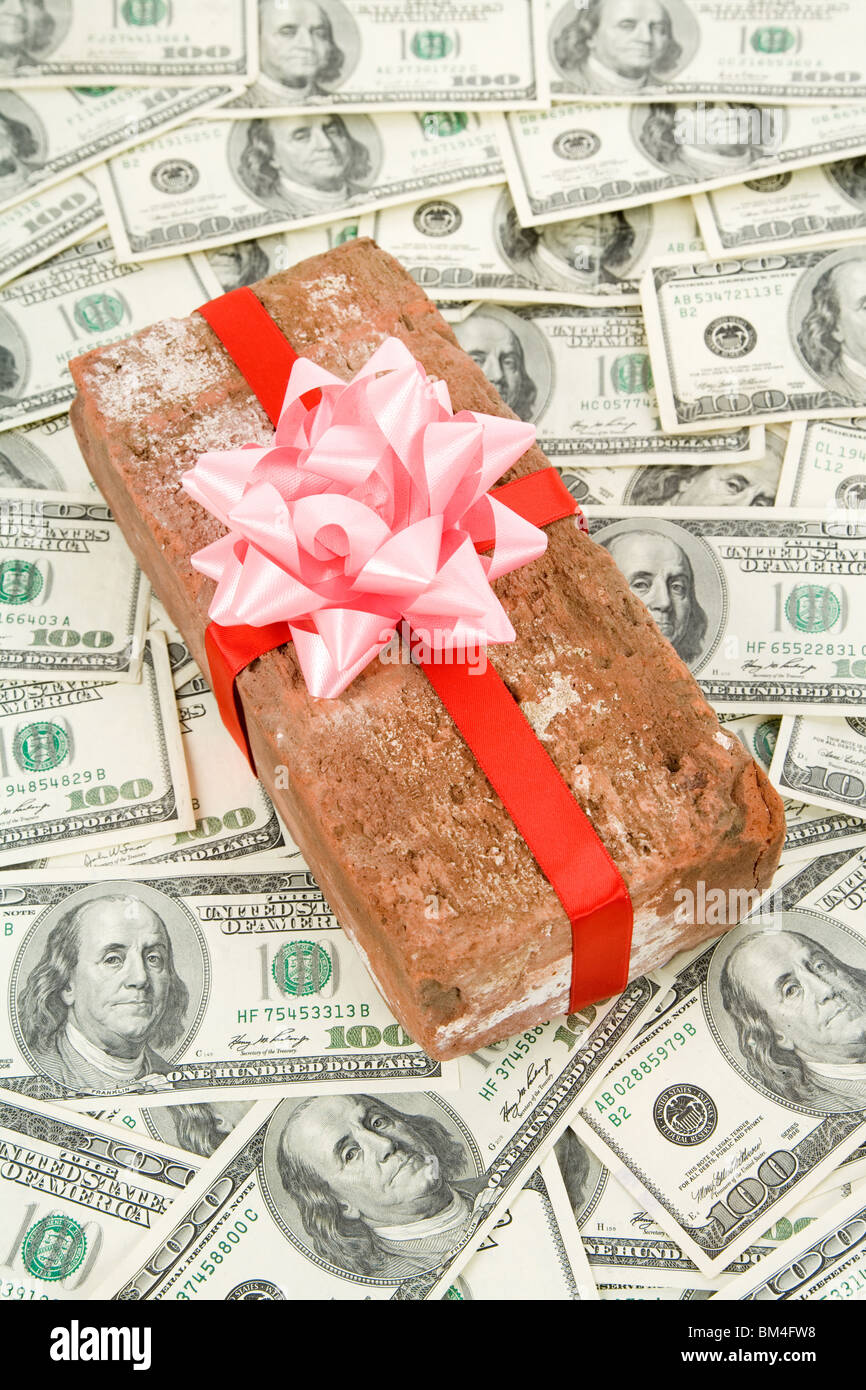 Brick of money hi-res stock photography and images - Alamy