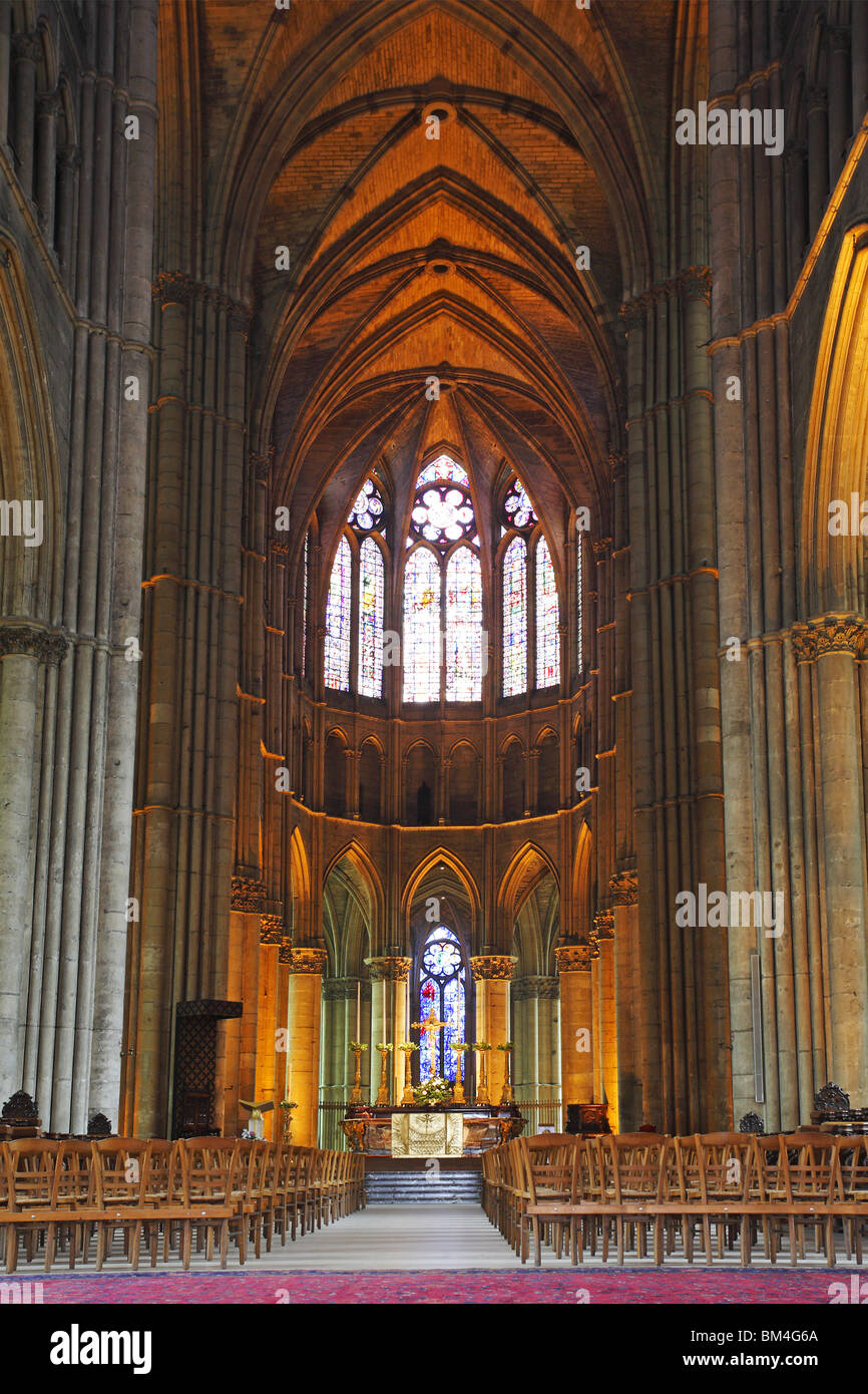 Reims cathedral interior hi-res stock photography and images - Alamy