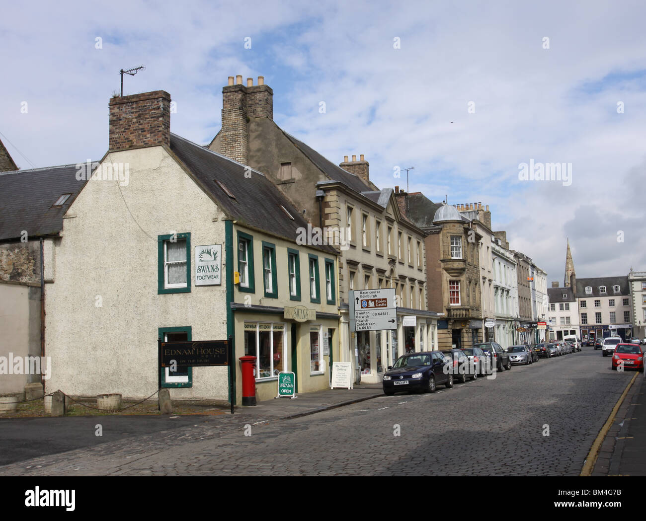 Street scene kelso scotland hi-res stock photography and images - Alamy