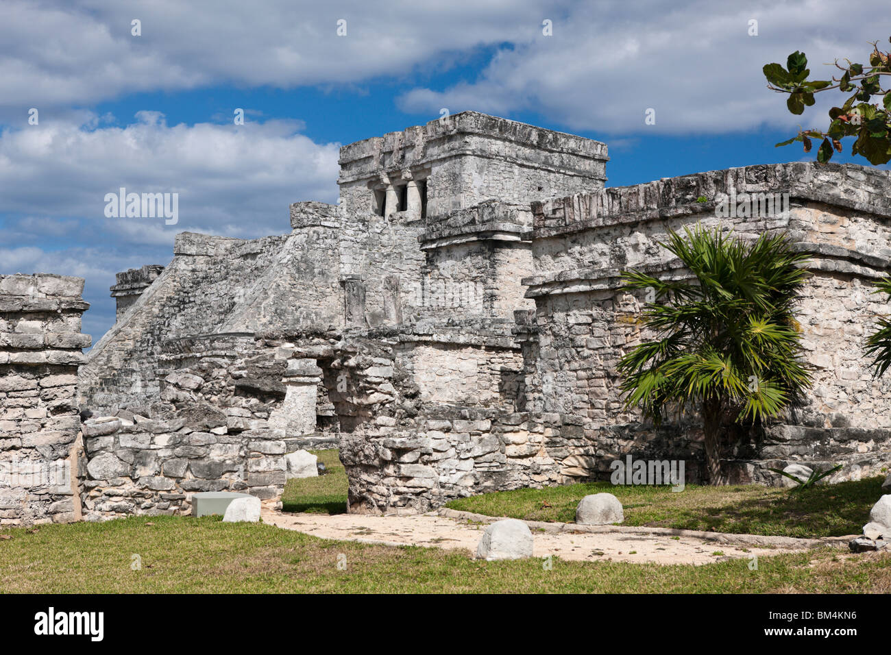 Castillo maya hi-res stock photography and images - Alamy