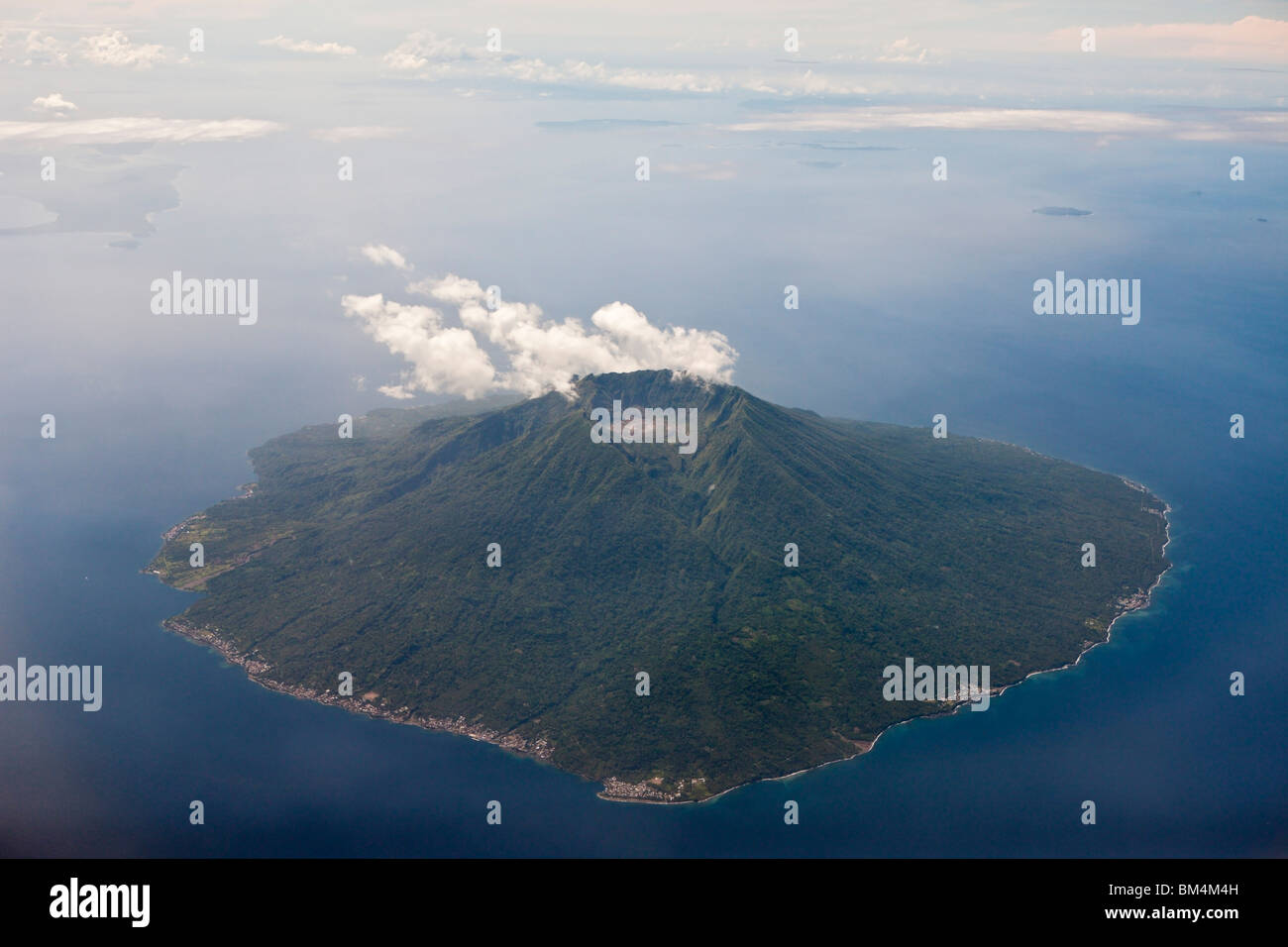 Manado tua volcano hi-res stock photography and images - Alamy