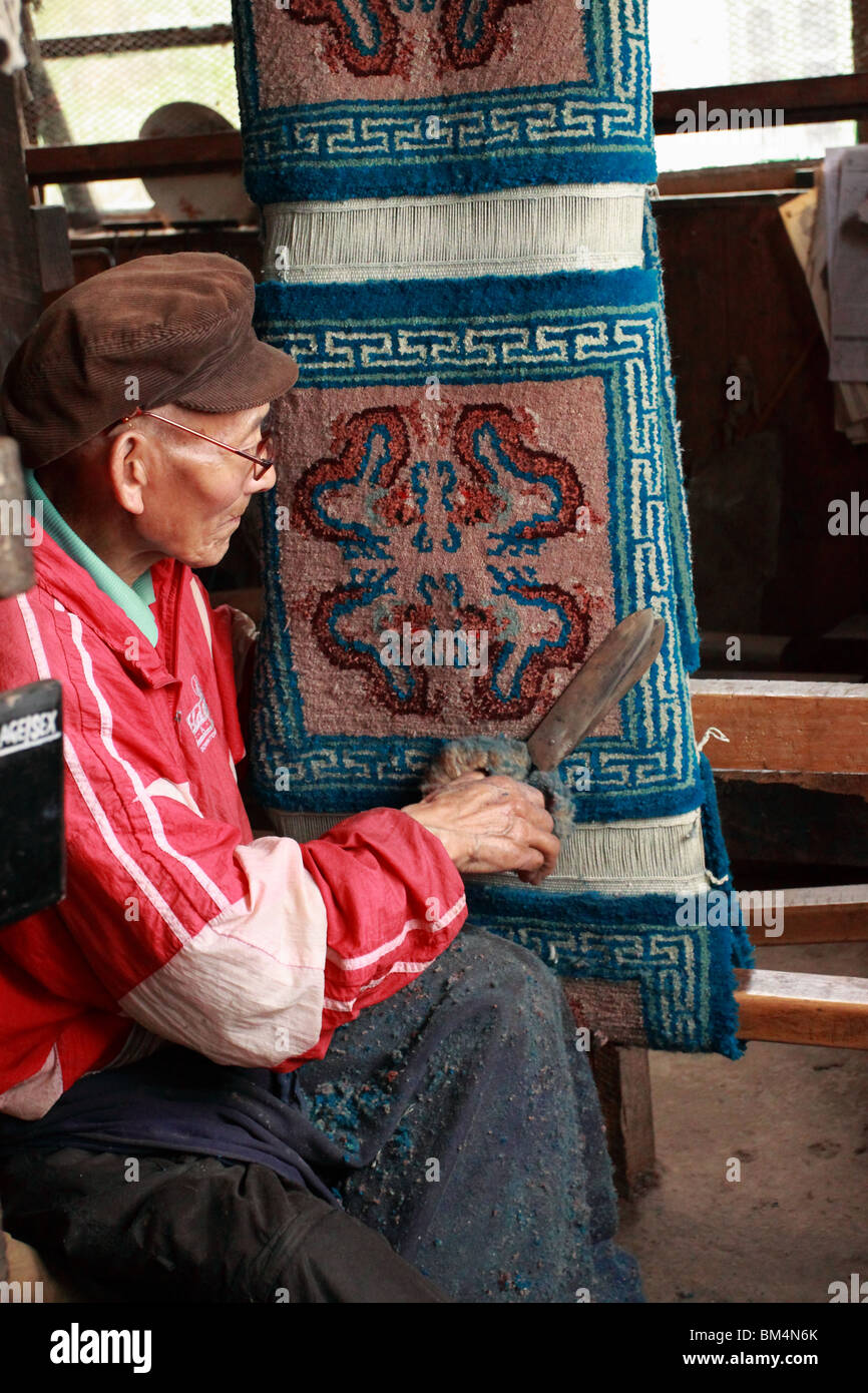 Tibetan rug making hi-res stock photography and images - Alamy
