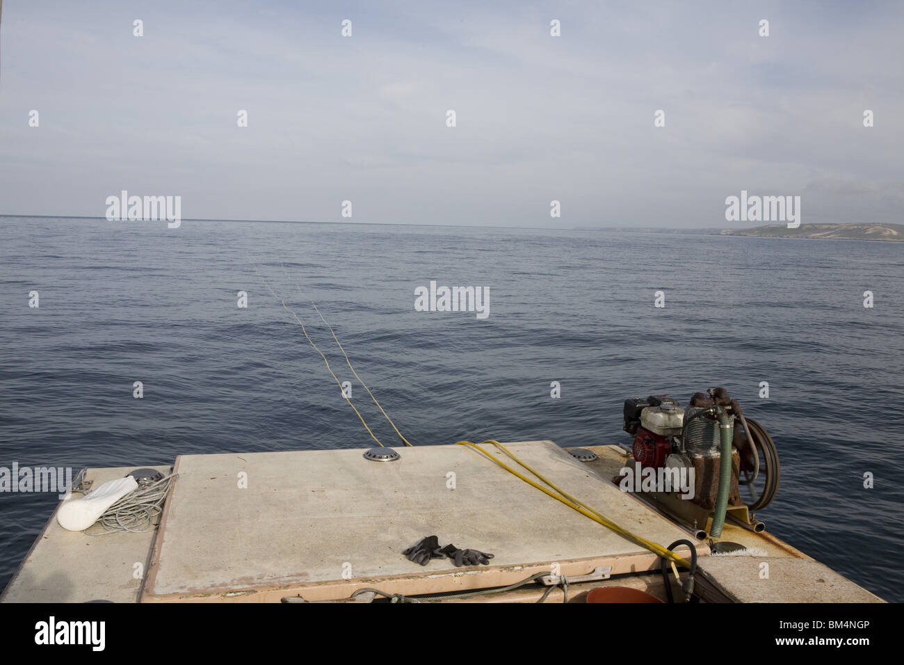 Commercial diving boat hi-res stock photography and images - Alamy
