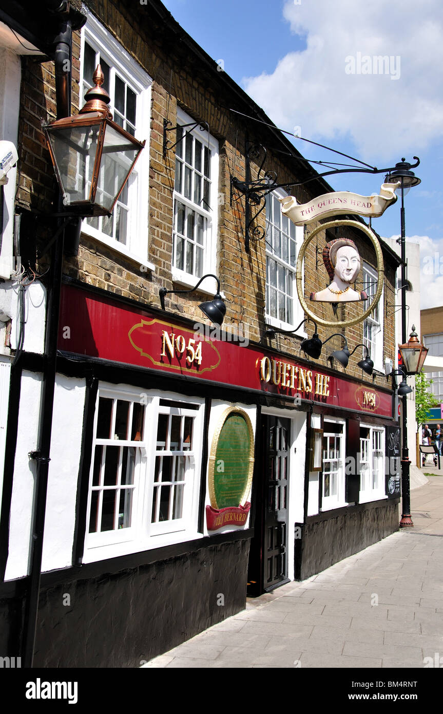 Queens Head Pub London High Resolution Stock Photography and Images - Alamy