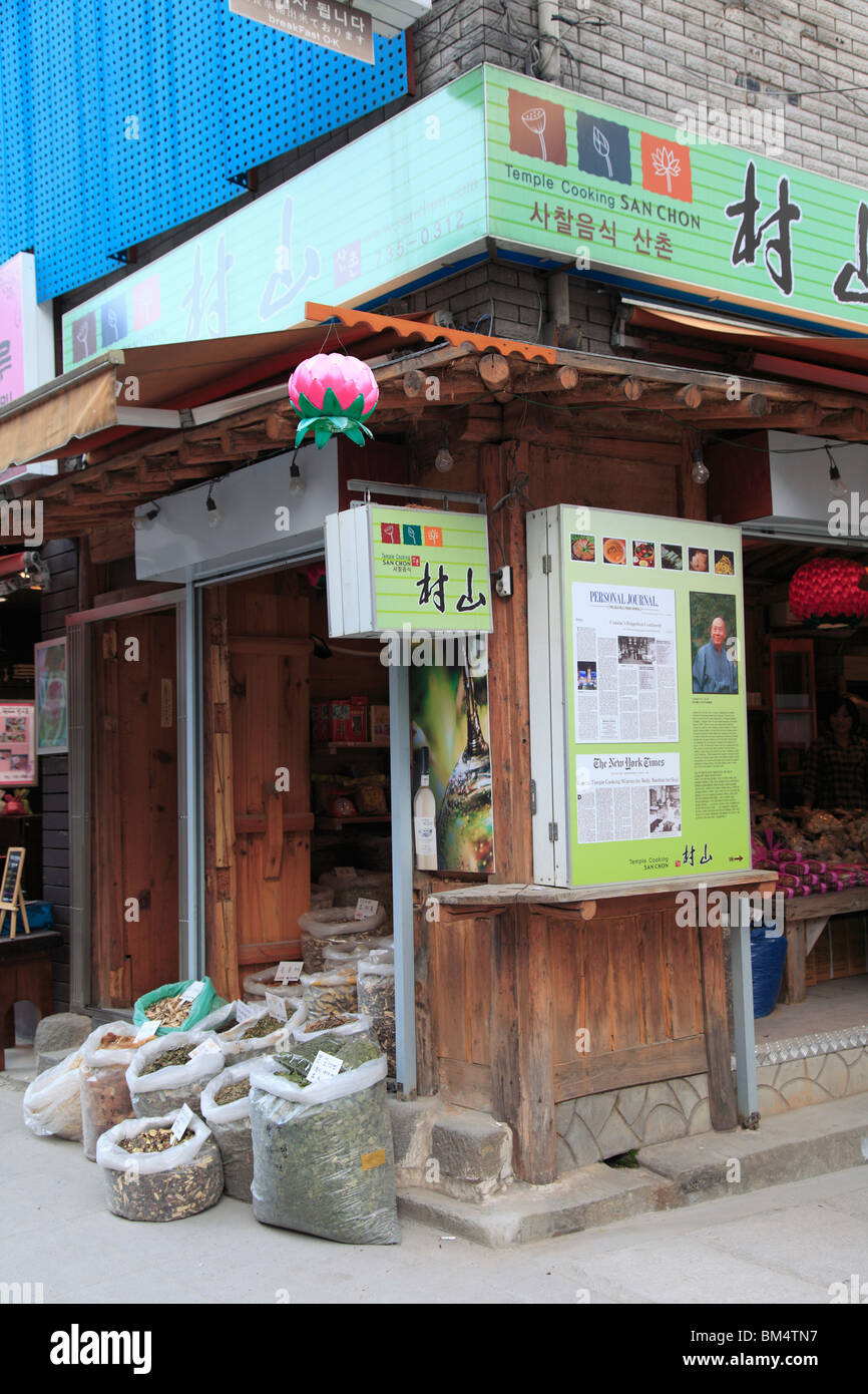 Tea shop, Insadong, Insadong is famous for its handicrafts, Seoul ...