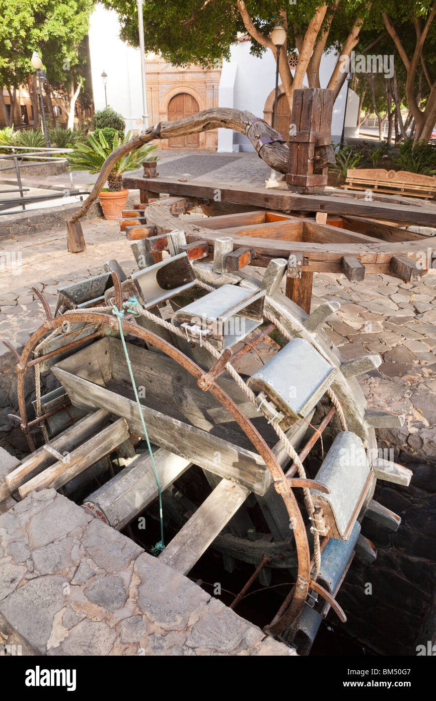 The water wheel (that could be powered by a camel or a donkey) in the ...