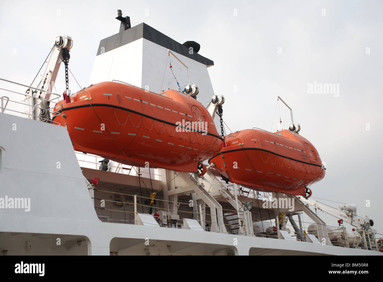 Lifeboat ship hi-res stock photography and images - Alamy