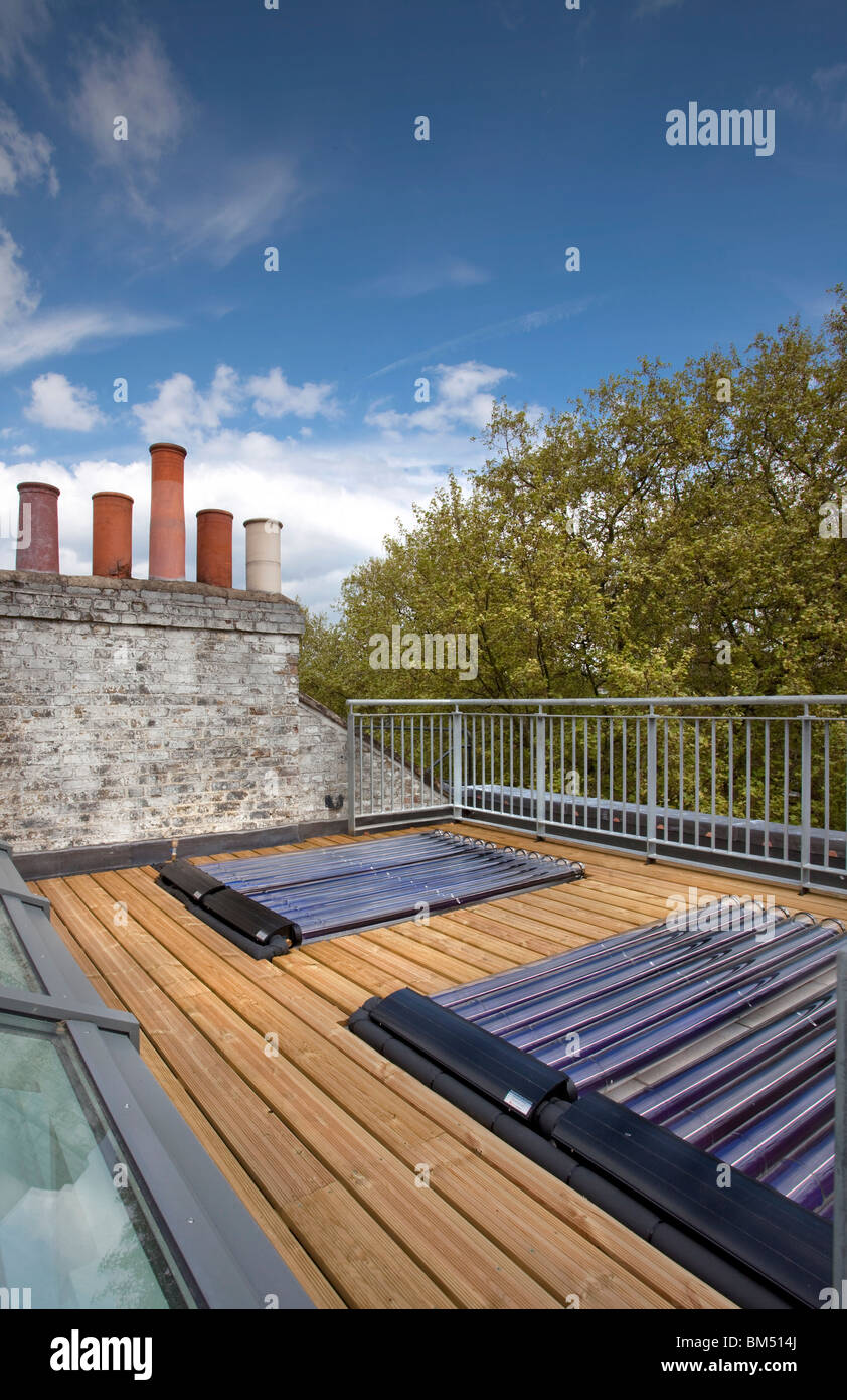 Solar panels roof london hi-res stock photography and images - Alamy