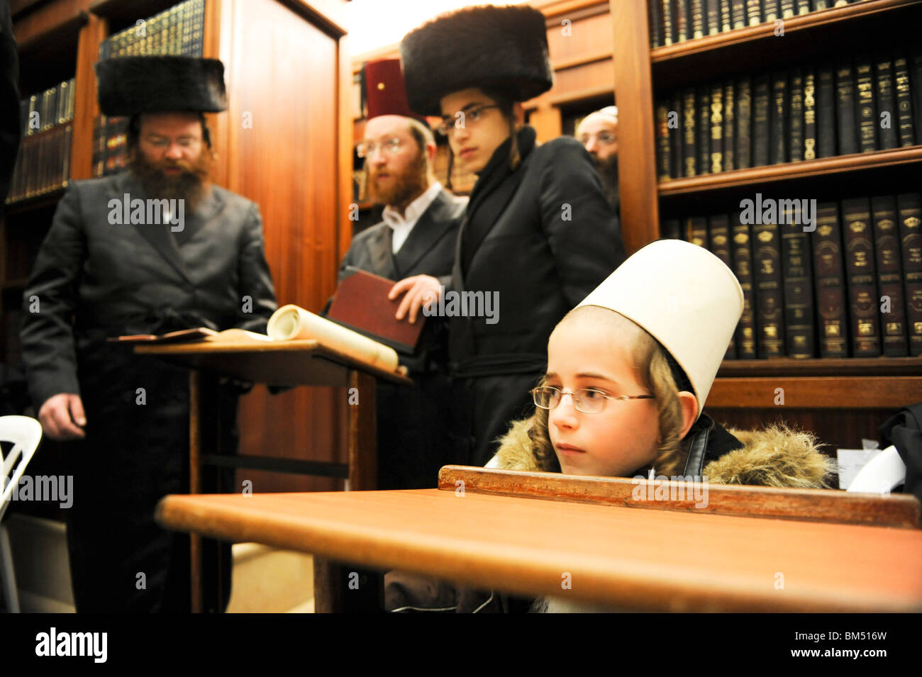Yeshiva study hi-res stock photography and images - Alamy