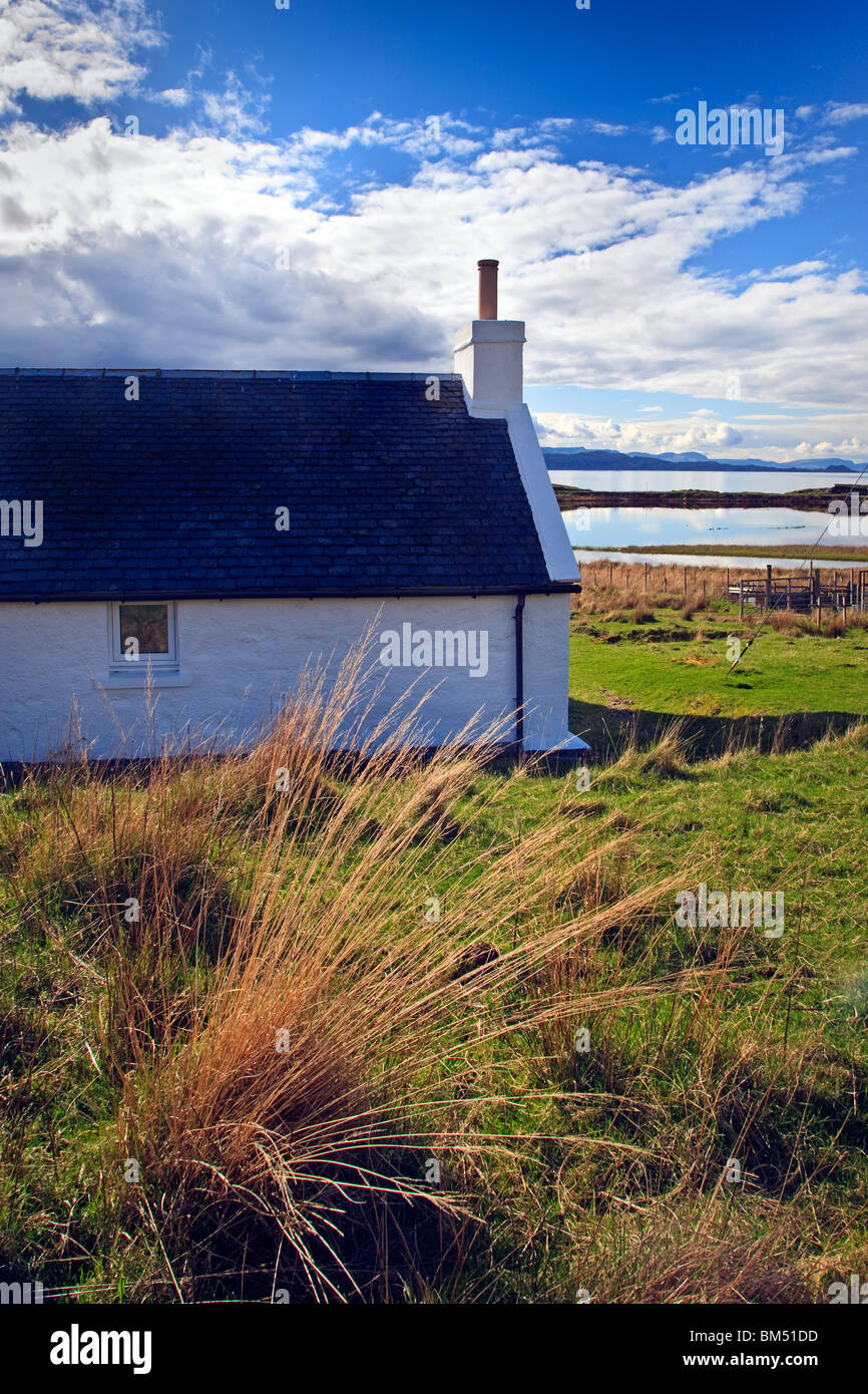 Crofters cottage milltown near applecross hi-res stock photography and ...