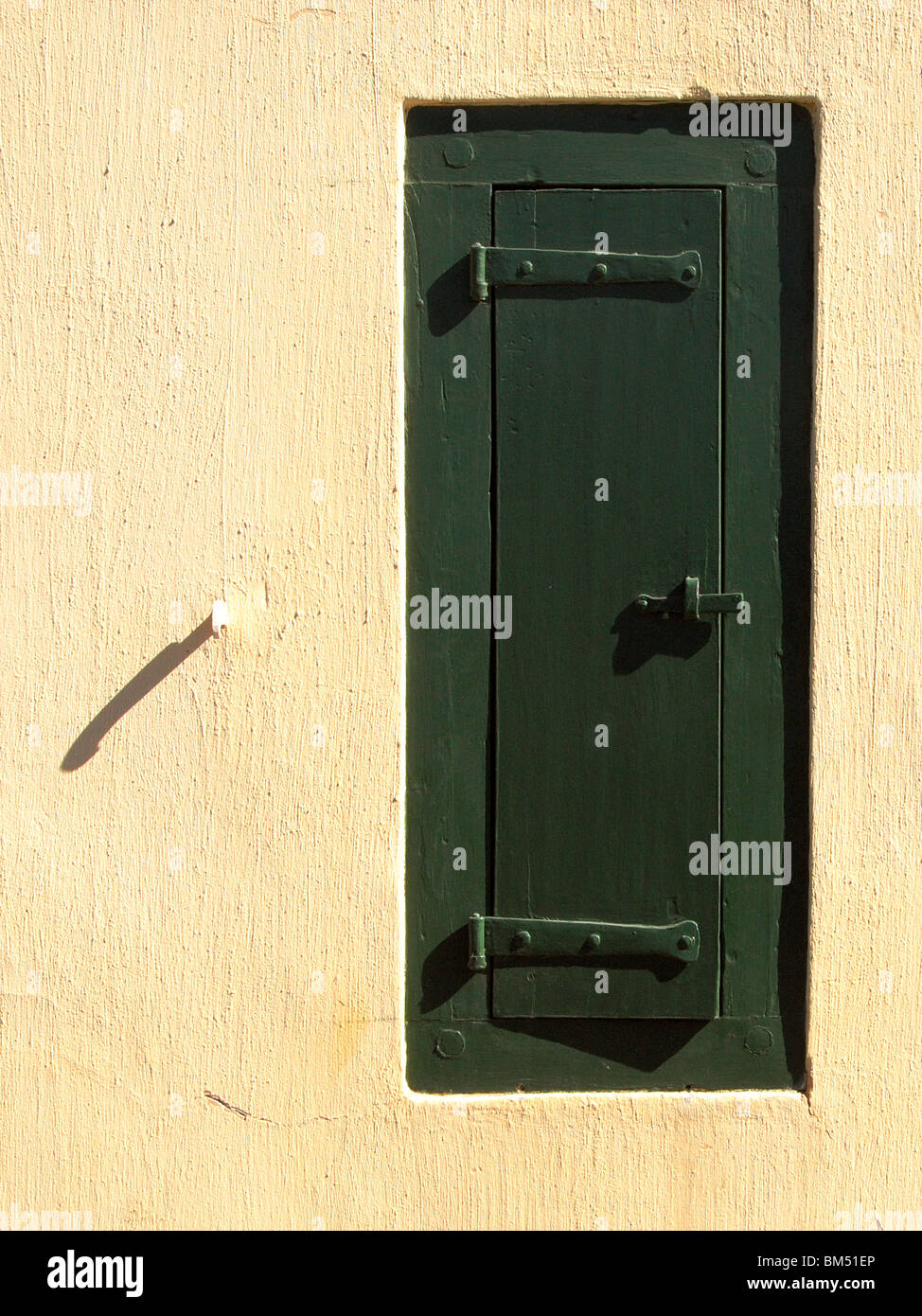 Closed green shutter hi-res stock photography and images - Alamy