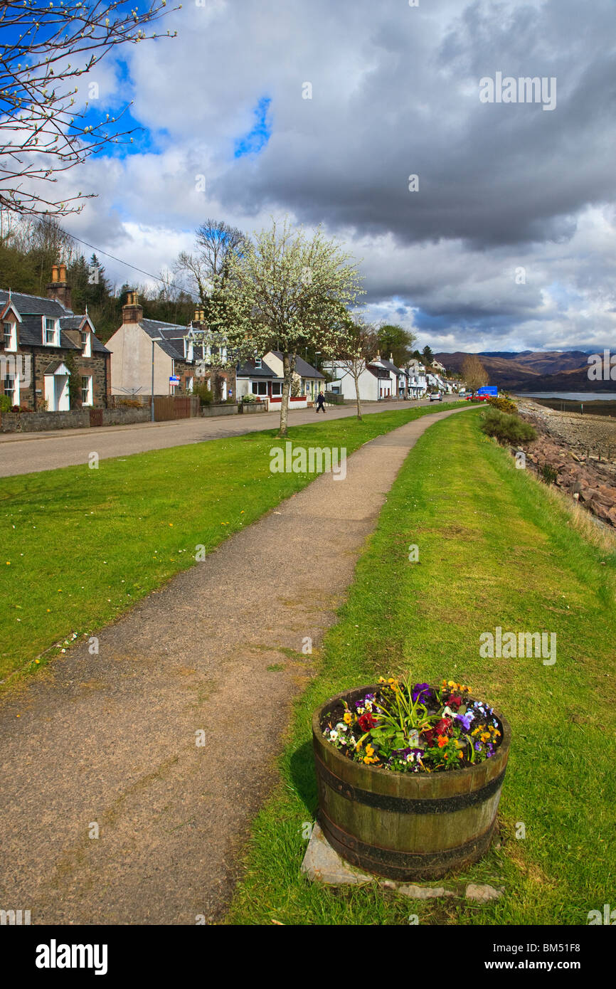 Lochcarron village hi-res stock photography and images - Alamy