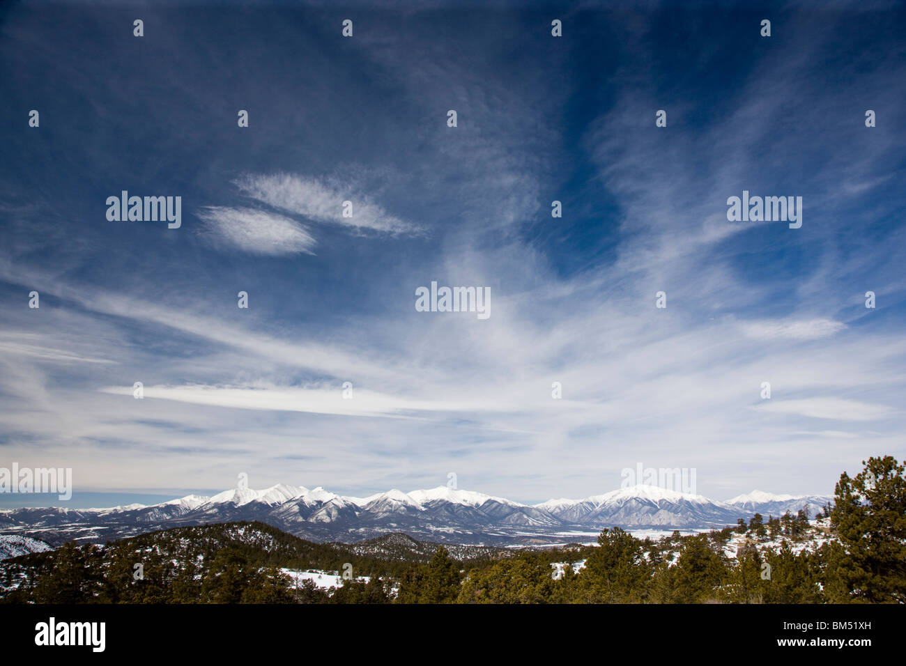 Fourteen thousand foot hi-res stock photography and images - Alamy
