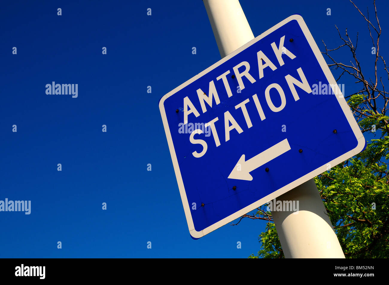 Amtrak sign hi-res stock photography and images - Alamy