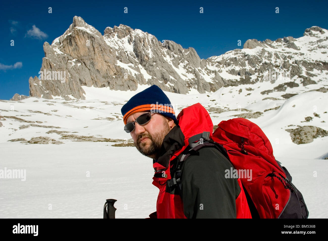Treeking mountains hi-res stock photography and images - Alamy